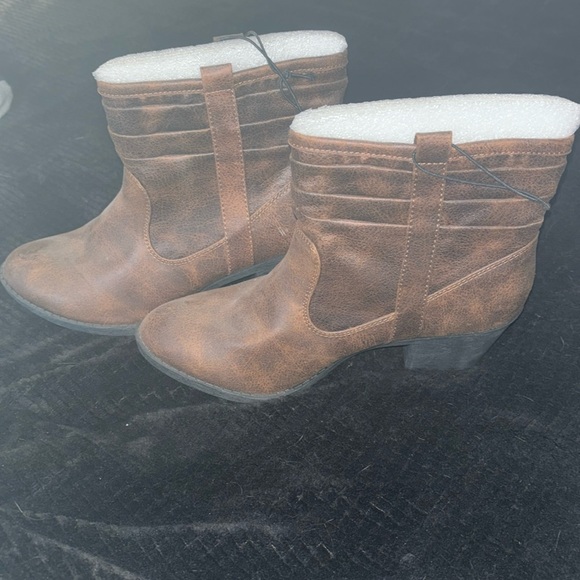 Arizona Jean Company | Shoes | Arizona Jean Co Ankle Boots | Poshmark